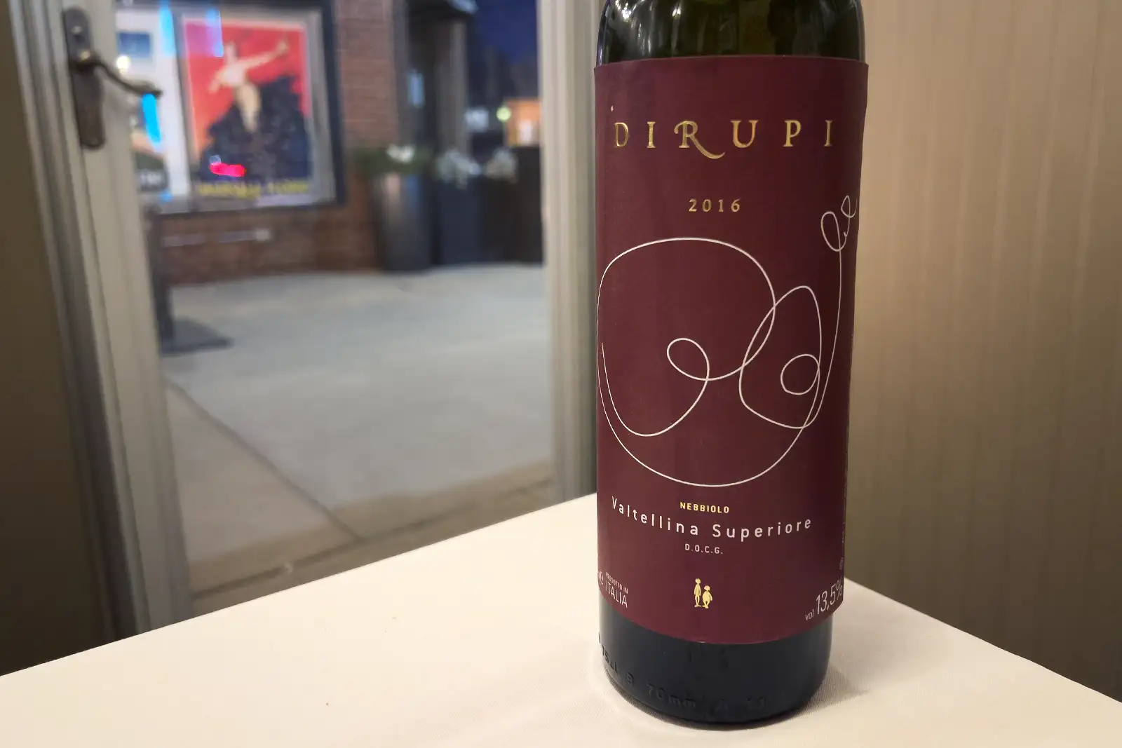 Dirupi's Brilliant Valtellina Superiore – Opening a Bottle